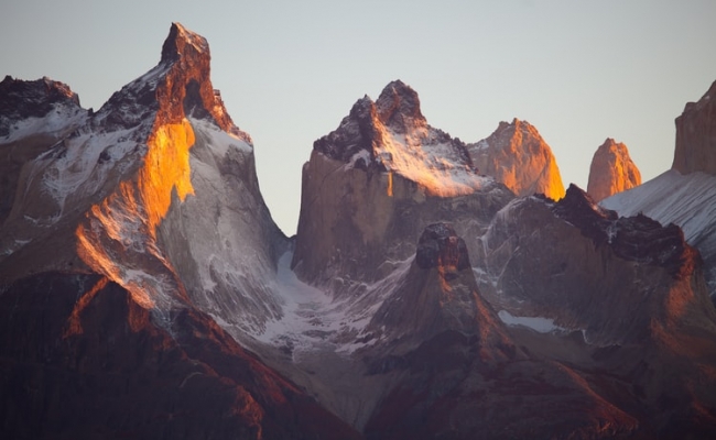 Cel mai mare munte de pe Luna? | Goki.ro